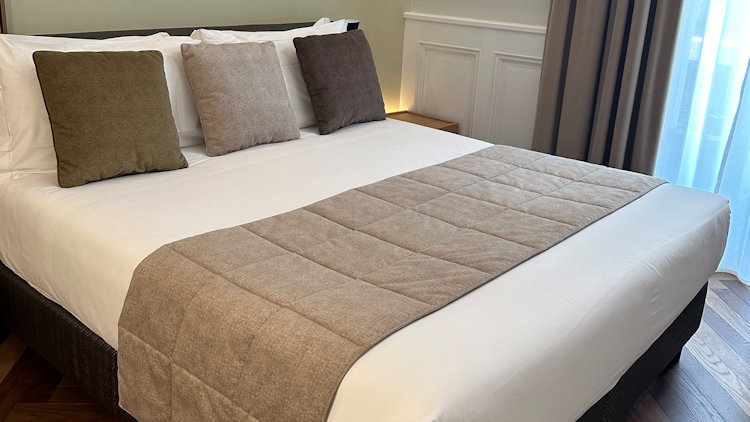 Como: A Lake, A Boutique Hotel, and an Italian Custom-Made Suit - 90099