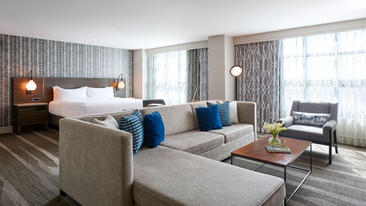 Discover the Essence of L.A. at Renaissance Los Angeles Airport Hotel