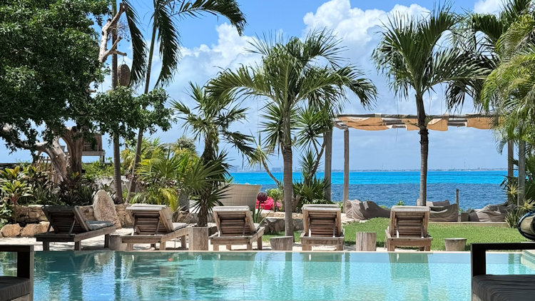 Coco B Isla: A Caribbean Sanctuary for the Soul - 89613